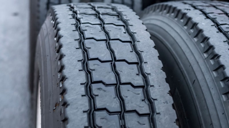 Heavy-Duty Semi Truck Tires at TIRECRAFT – Reliable Performance for ...